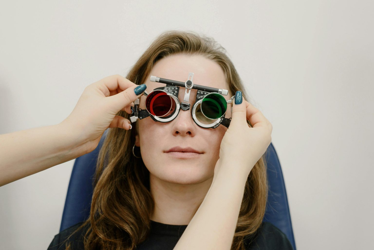 Ophthalmologist vs. optometrist – understand the 9 key differences